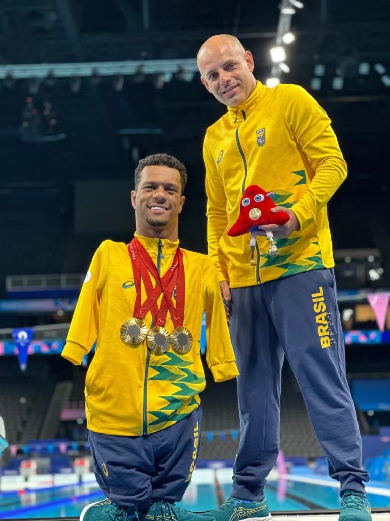Gabrielzinho encanta franceses com talento e carisma e é eleito a ...